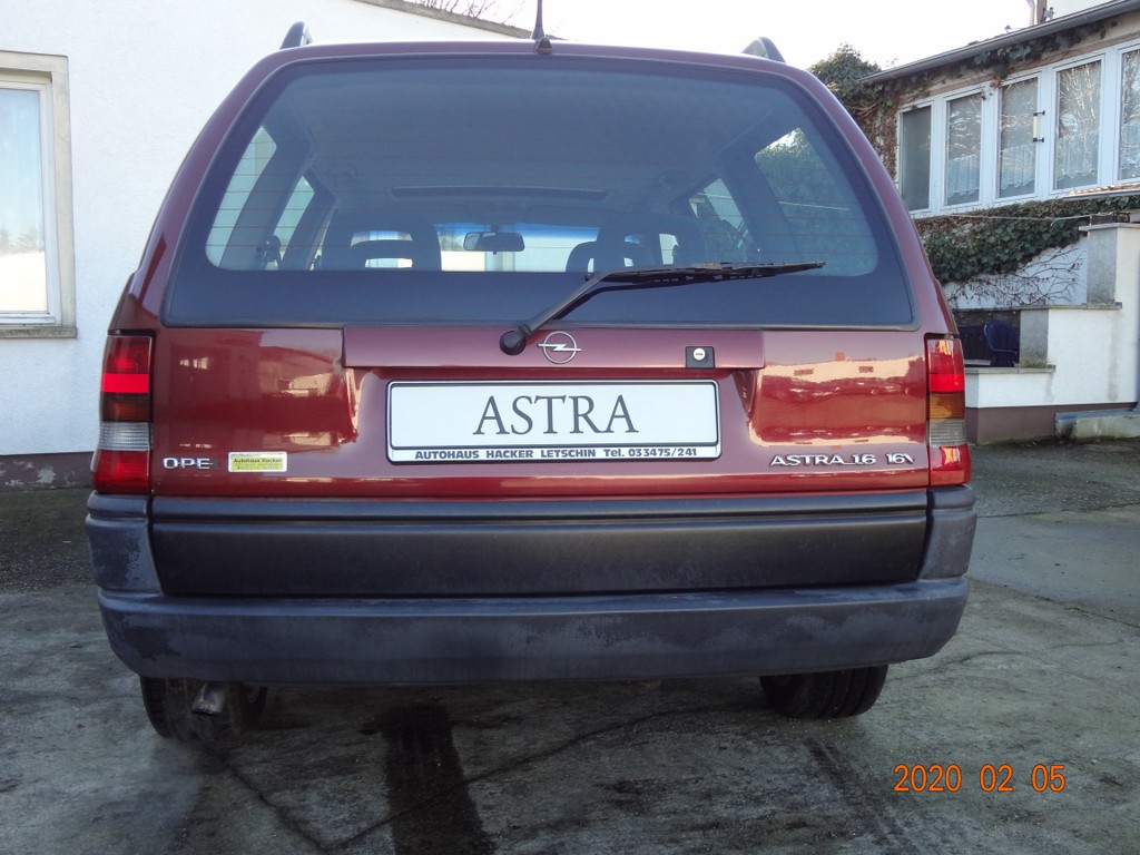 Opel Astra Sunshine - Autohaus Hacker