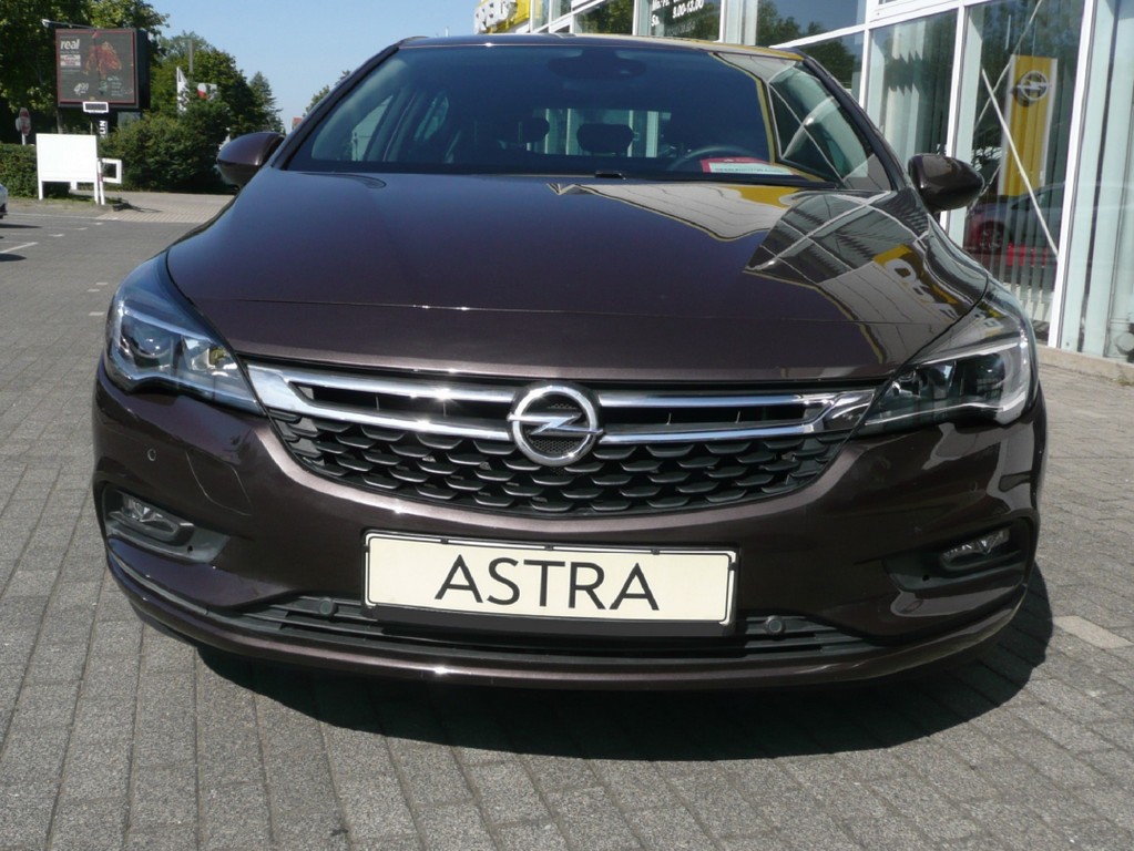 Opel Astra Innovation - Autohaus Hacker