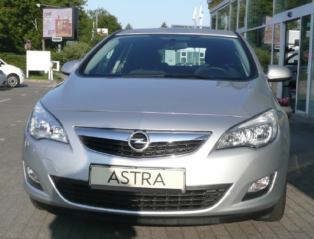 Opel Astra Edition - Autohaus Hacker