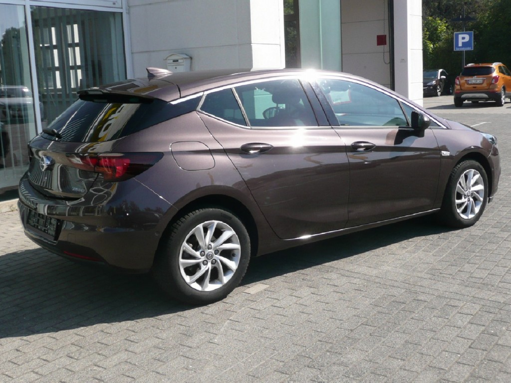 Opel Astra Innovation - Autohaus Hacker