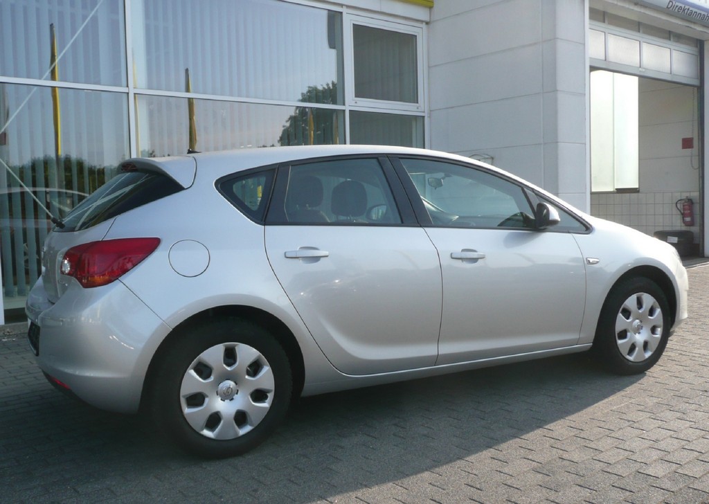 Opel Astra Edition - Autohaus Hacker