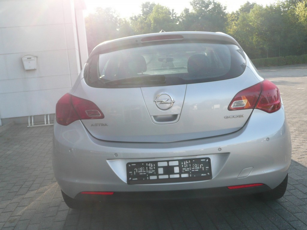 Opel Astra Edition - Autohaus Hacker