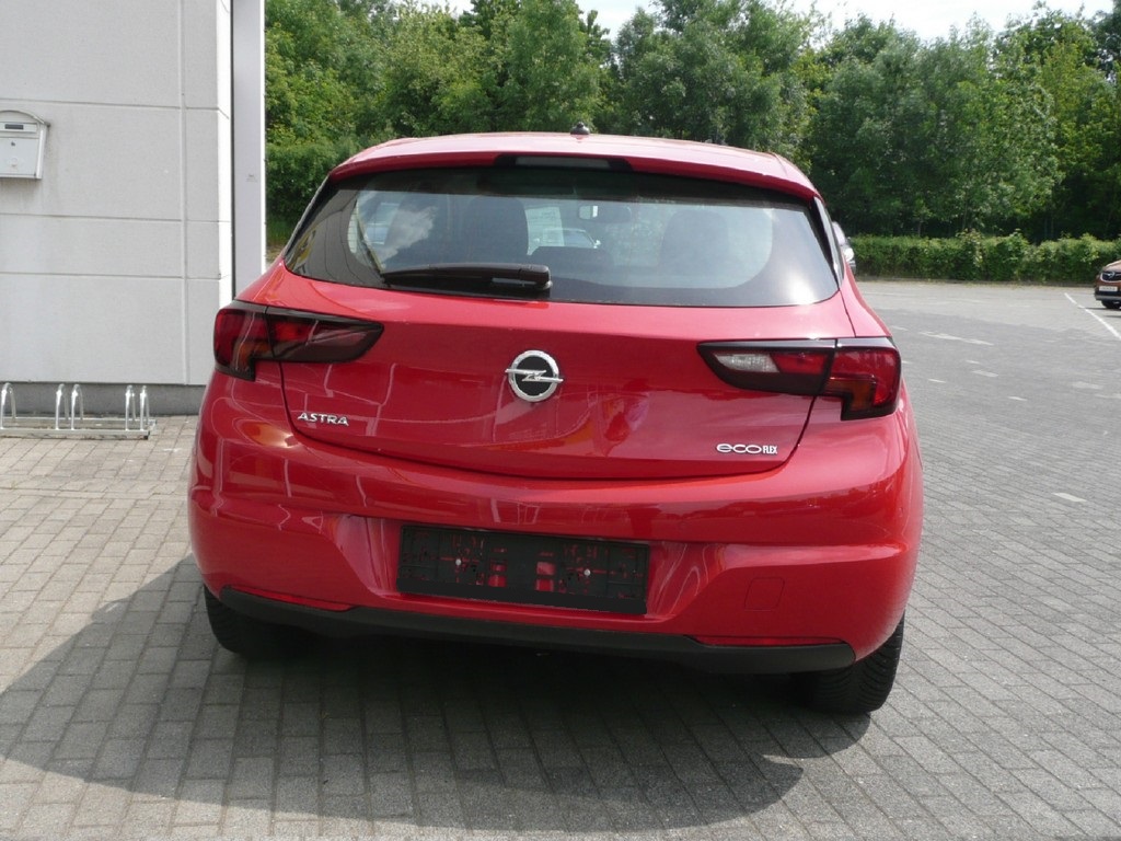 Opel Astra - Autohaus Hacker