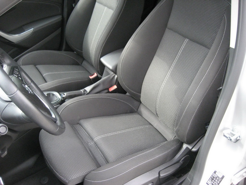 Opel Astra Exklusiv - Autohaus Hacker